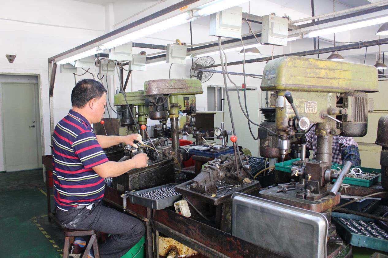 A Visit to A Leading Shenzhen Watch Factory - Business in Shenzhen